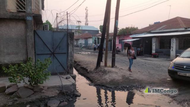 Maison / villa YAKU UZISHA Kinshasa Kintambo - Nyumba - Kitambo