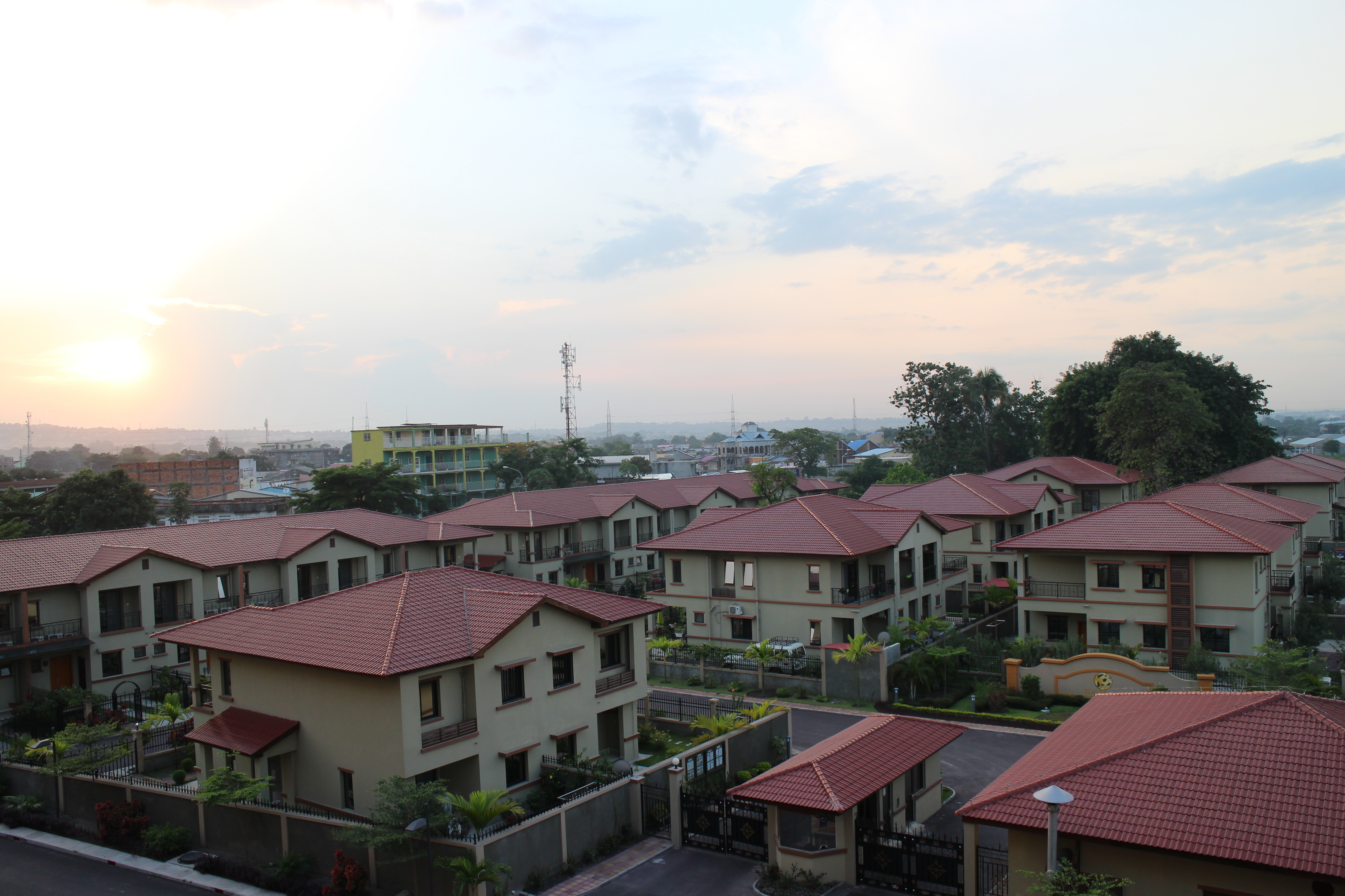 KIN OASIS city - real estate complex